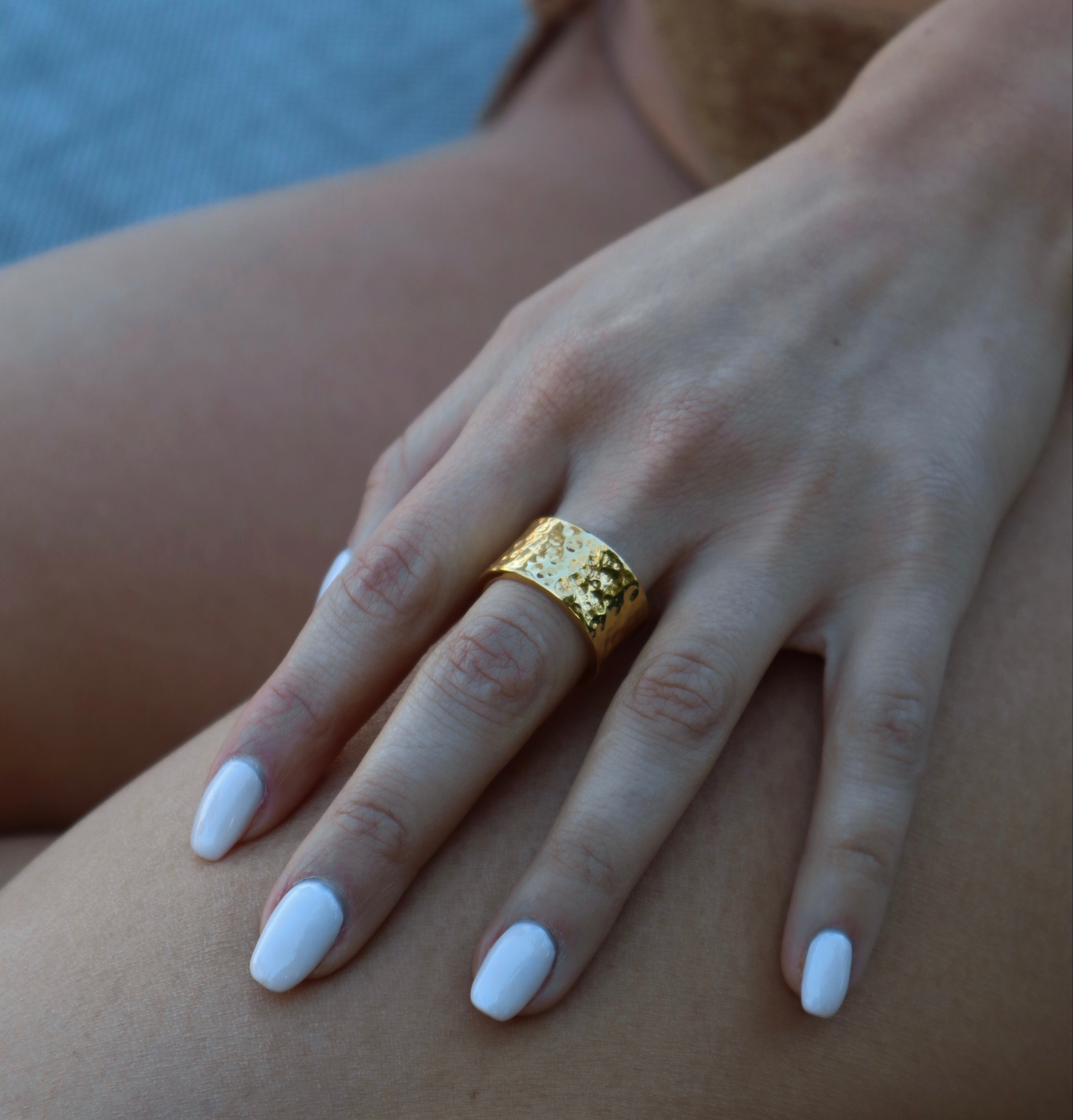 Bold Hammerred Ring – MAYAMAR